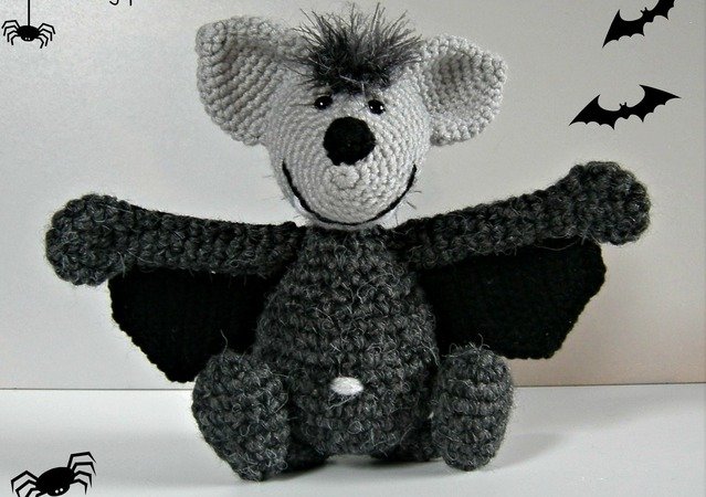 Federmaus häkeln--Deko-einfach zum Knuddeln