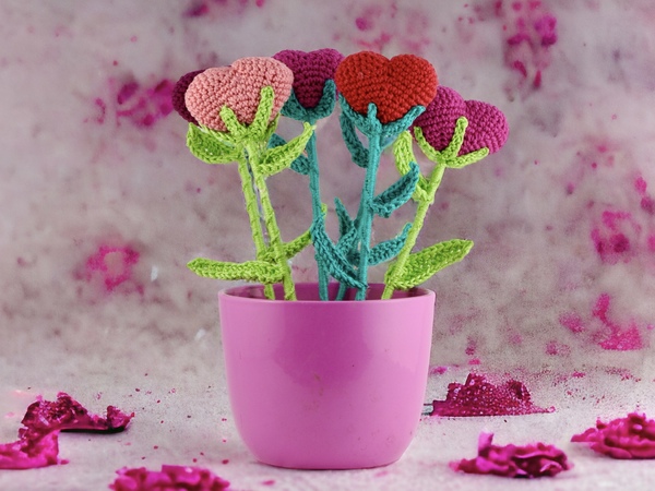 Decorative Heart Flowers – Crochet Pattern