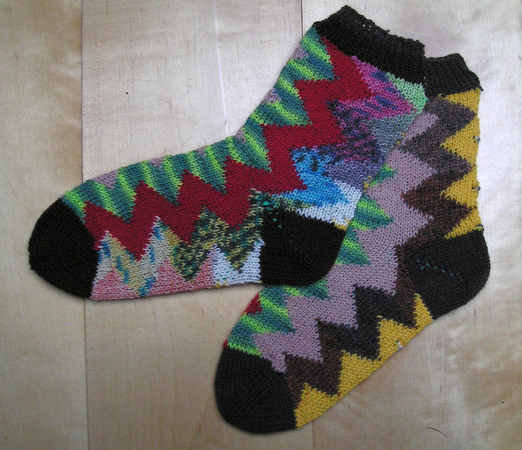 Strickanleitung Socken "Zick-Zack-Muster"