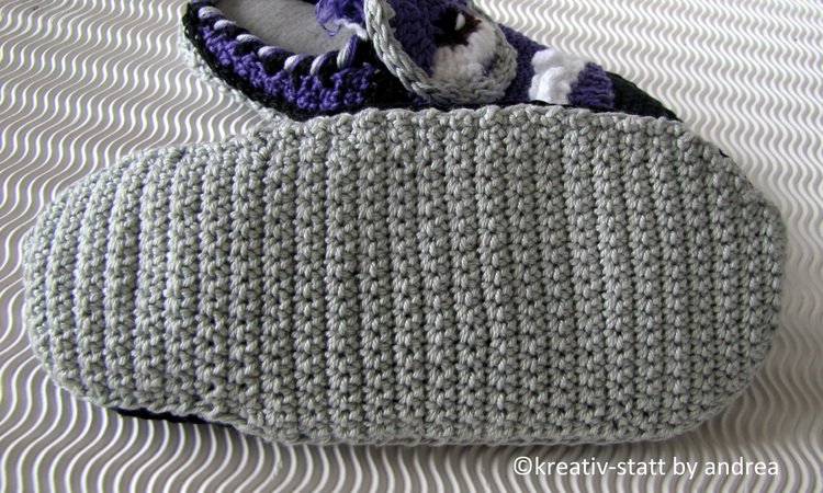 Slippers Monster Minion - all Sizes - for Beginners - Crochet Pattern