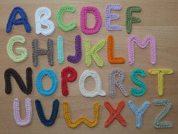 Crochet pattern for alphabetic characters, letters from A to Z