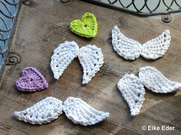 Pair of Wings, Angel Wings with Heart - Crochet Pattern