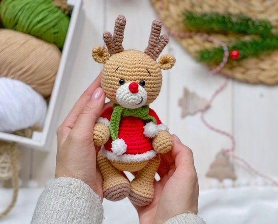 Crochet pattern amigurumi Christmas reindeer