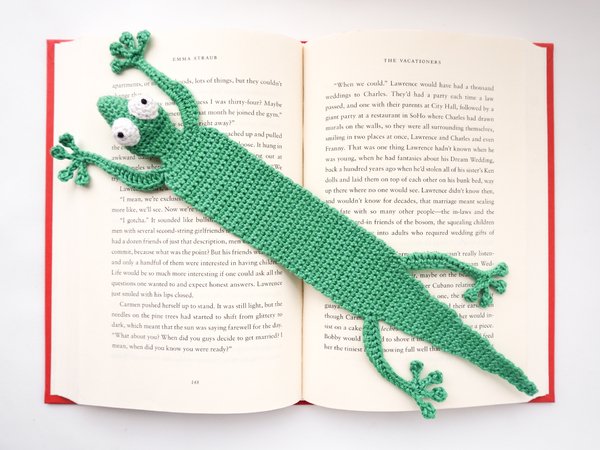 Amigurumi Crochet Gecko Bookmark