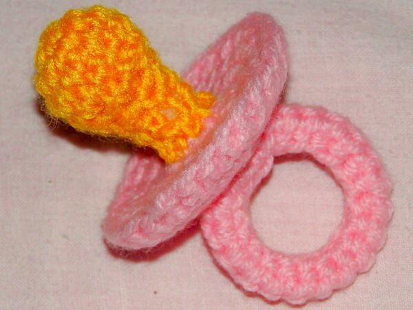 Lovely pacifier - Crochet Pattern