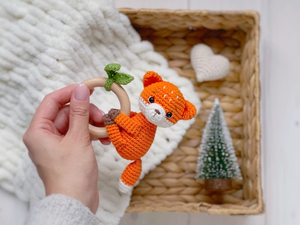Crochet pattern baby rattle fox