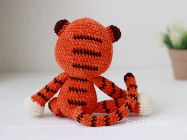 Diego the tiger cub crochet pattern amigurumi