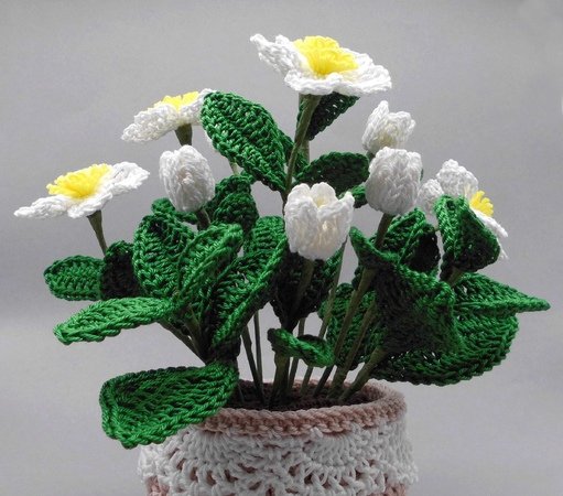 Christmas rose in crochet pot or for the vase - easy & versatile