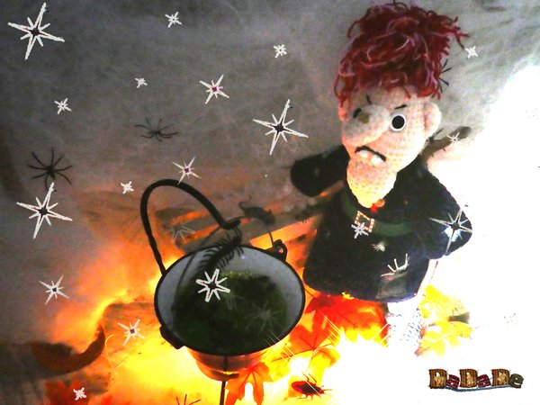 Hexe Minerva von Hexenbesen, Häkelanleitung von DaDaDe