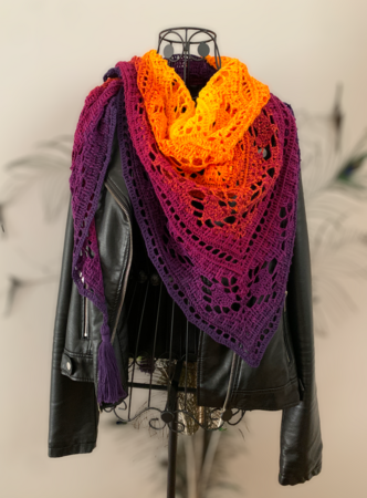Crochet Pattern Triangular Scarf "Chrysis"