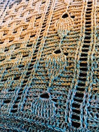 Crochet Pattern Triangular Scarf "Xanthis"