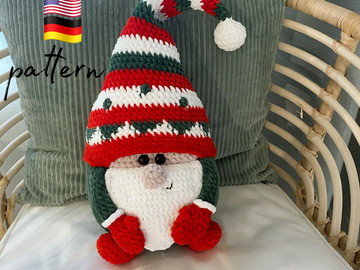Christmas crochet pattern of a green plush Gnome (PDF file English+German)