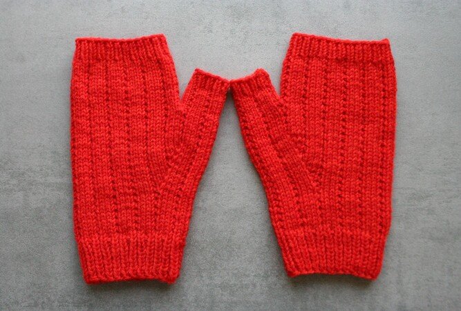 Stulpen stricken PDF-Anleitung downloaden Rippenmuster Base Camp 3 Größen