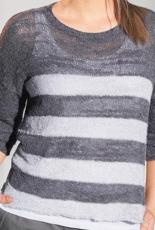 Pulli mit Blockstreifen in Grau