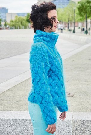 Pulli mit Flechtmuster und Rollkragen in Türkis