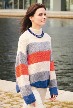 Blockstreifen-Pulli in Grau, Hellbeige, Ecru, Blau und Koralle mit Perlmuster und Turtleneck-Kragen