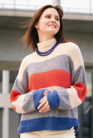 Blockstreifen-Pulli in Grau, Hellbeige, Ecru, Blau und Koralle mit Perlmuster und Turtleneck-Kragen