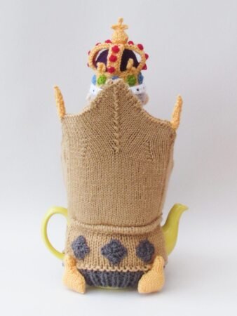 TeaCosyFolk's King Charles III Coronation Tea Cosy Knitting Pattern