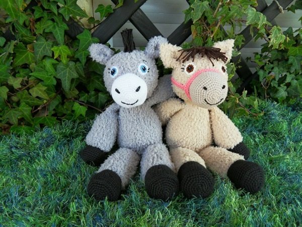 Esel oder Pferd Schlenkertier