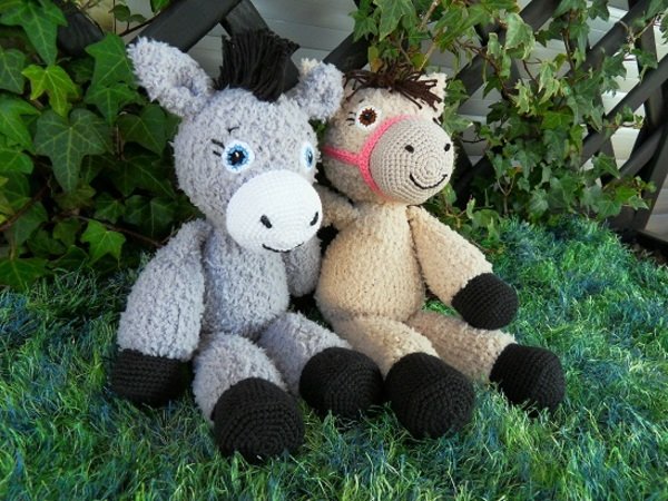 Esel oder Pferd Schlenkertier