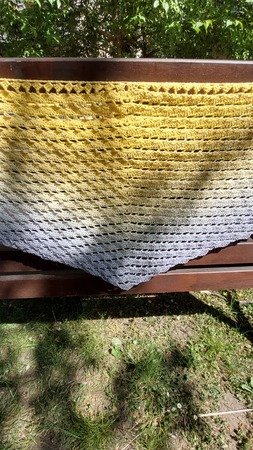 Häkelanleitung Dreieckstuch "shell strips"