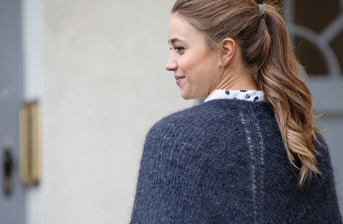 Tuch "Girl's best friend" mit dezenter Rüsche Strickanleitung // PDF