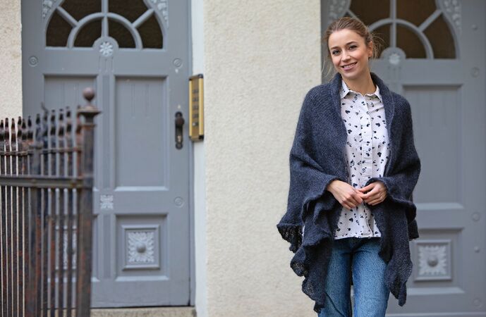 Tuch "Girl's best friend" mit dezenter Rüsche Strickanleitung // PDF