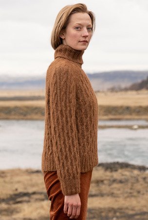 Raglanpulli im Zopfmuster