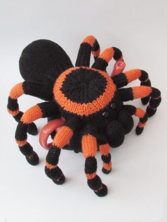 Mexican Redknee Tarantula Tea Cosy Knitting Pattern