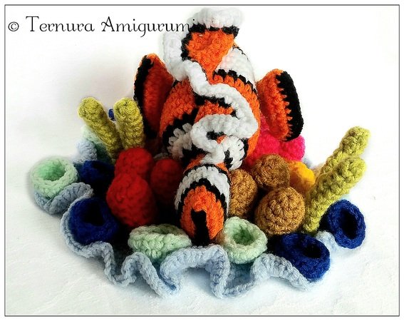 Clownfish with corals Crochet Pattern