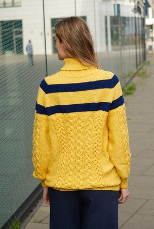 Raglanpulli mit Zopfmuster und Streifen in Gelb und Marineblau