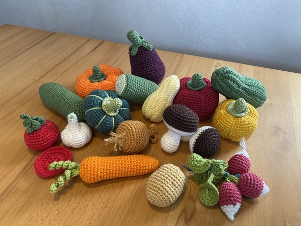 Gemüse häkeln von A wie Aubergine bis Z wie Zwiebel, 12 Sorten in Varianten