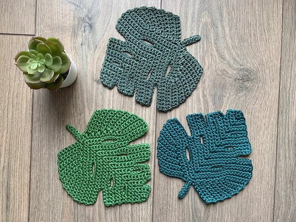 Monstera coaster crochet pattern