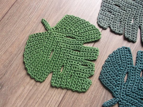 Monstera coaster crochet pattern