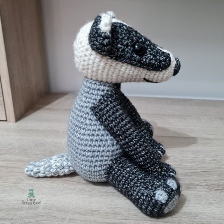 Barrold the Badger Crochet Amigurumi Pattern (English)