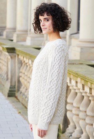 Raglanpulli mit Zopfmuster