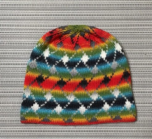 Mütze Regenbogen-Rauten - Double-Face stricken