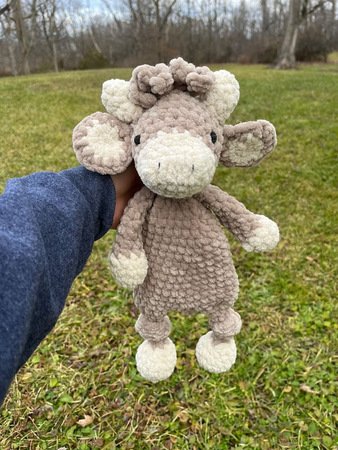 Highland Cow Crochet Pattern Snuggler