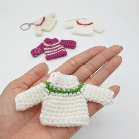 Mini Sweater Christmas Ornament (NO SEWING) Crochet Pattern