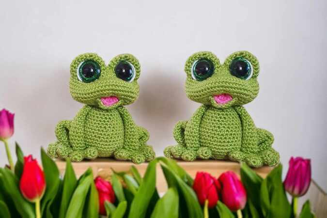 Crochet pattern Taki the croaking frog