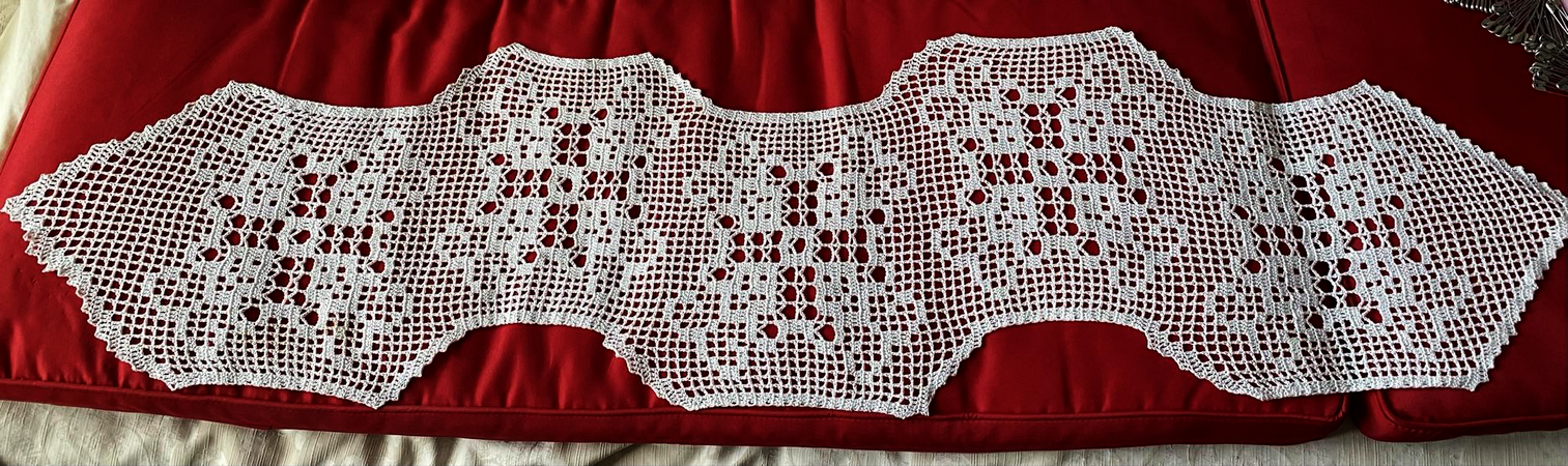 Lacy Table Runner Pattern