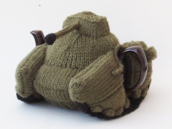 TeaCosyFolk's Churchill Mark IV Tank Tea Cosy Knitting Pattern