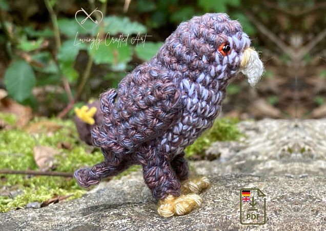 Falcon crochet pattern, crochet tiny bird of prey, mini hawk amigurumi