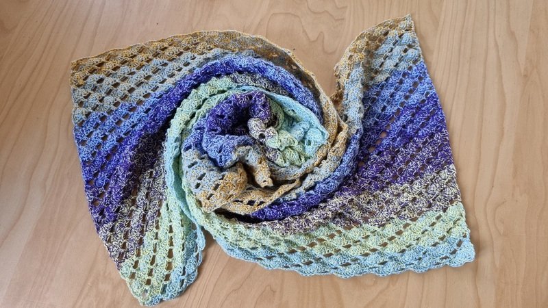 Häkelanleitung Schal "shell strips" - 3 Varianten