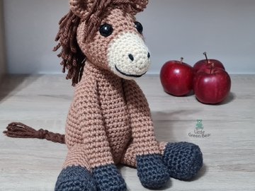 Terry the Triceratops Crochet Amigurumi Pattern (English)