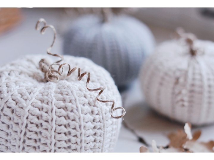 Herbst Häkelanleitung – 3 Kürbisse häkeln, PDF Amigurumi Deko für Herbst