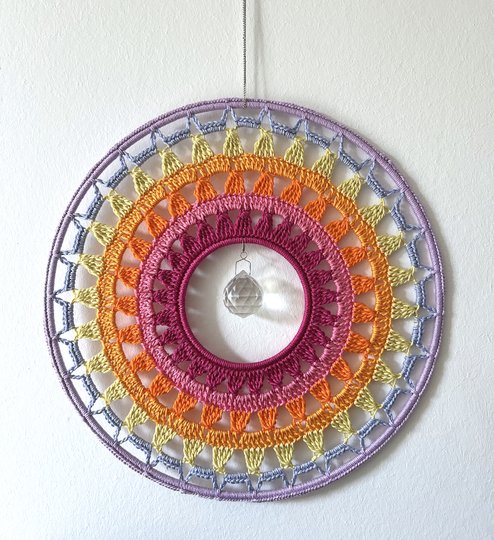Crochet Pattern Suncatcher “Sunrise” 30 cm, Dreamcatcher with Crystal