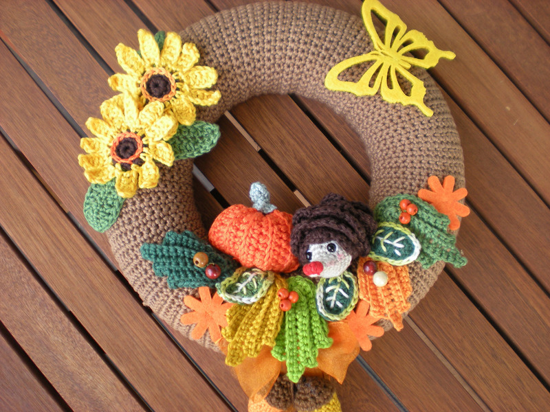 Crochet autumn Wreath pattern - crochet wreath - door wreath