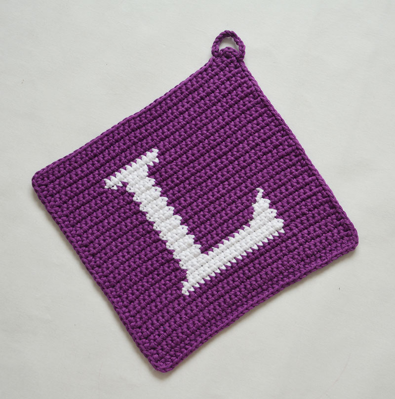 Letter "L" Potholder Crochet Pattern - for beginners