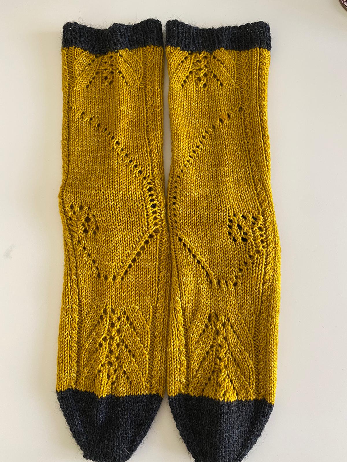 Knitting Pattern "Golden Spiral Socks"